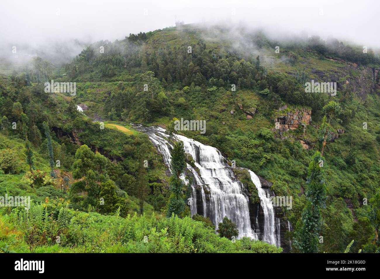 Pulavisaru Waterfalls in Polur Kodaikanal Stock Photo - Alamy