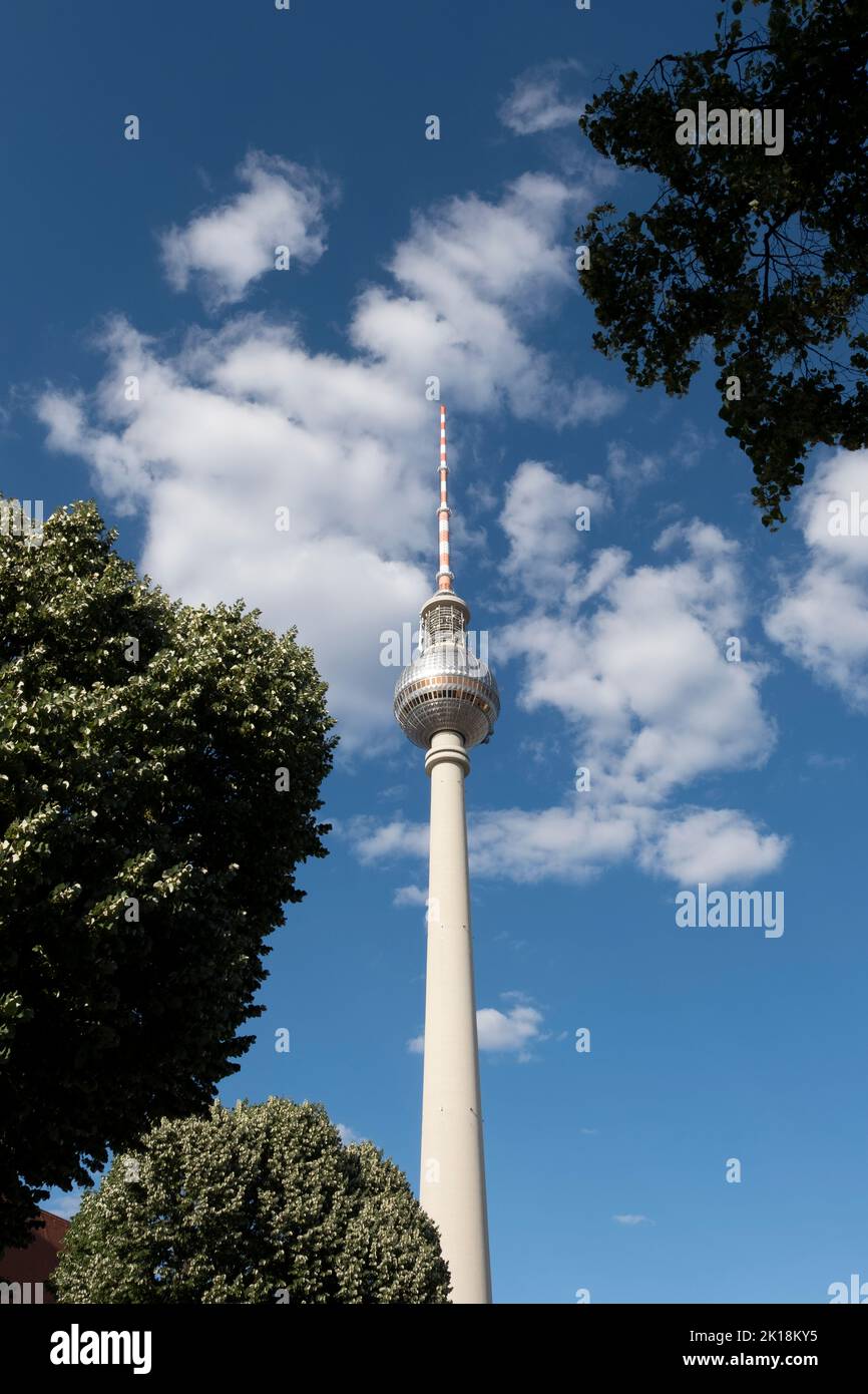 Berliner Fernsehturm (Berlin TV tower). Construction 1965-1969 by the ...