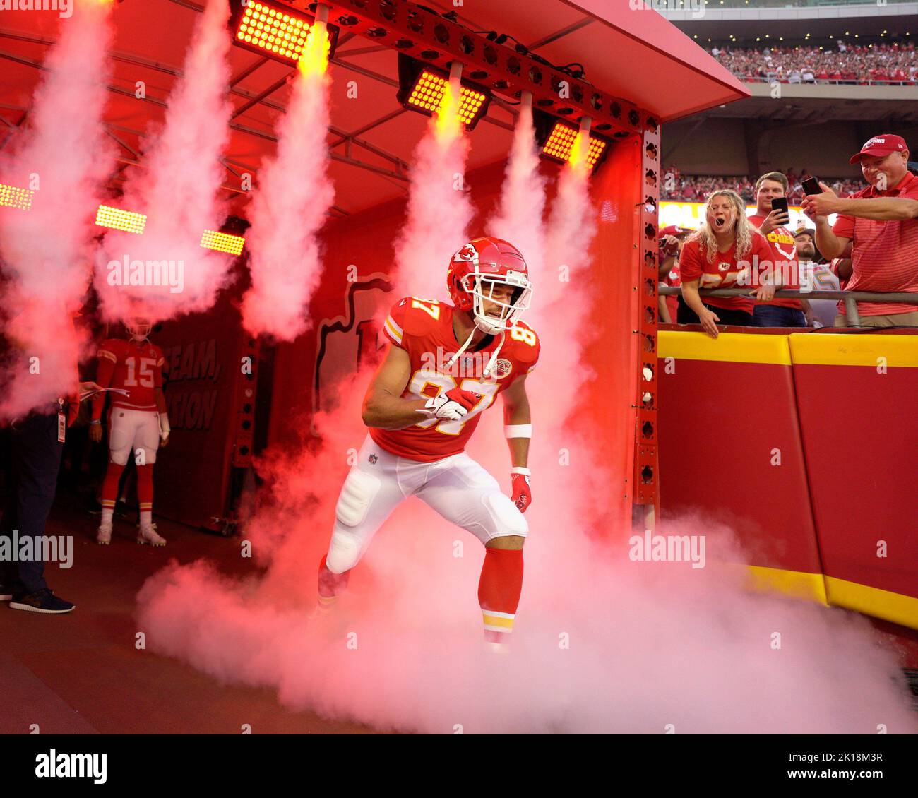 Travis kelce 2022 hi-res stock photography and images - Alamy