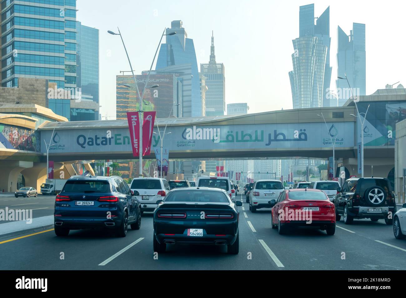 Road traffic at financial centre in Doha - Beautification of Doha roads ...