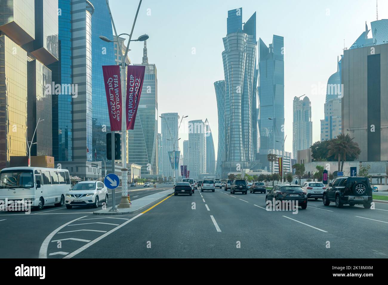 Road traffic at financial centre in Doha - Beautification of Doha roads ...
