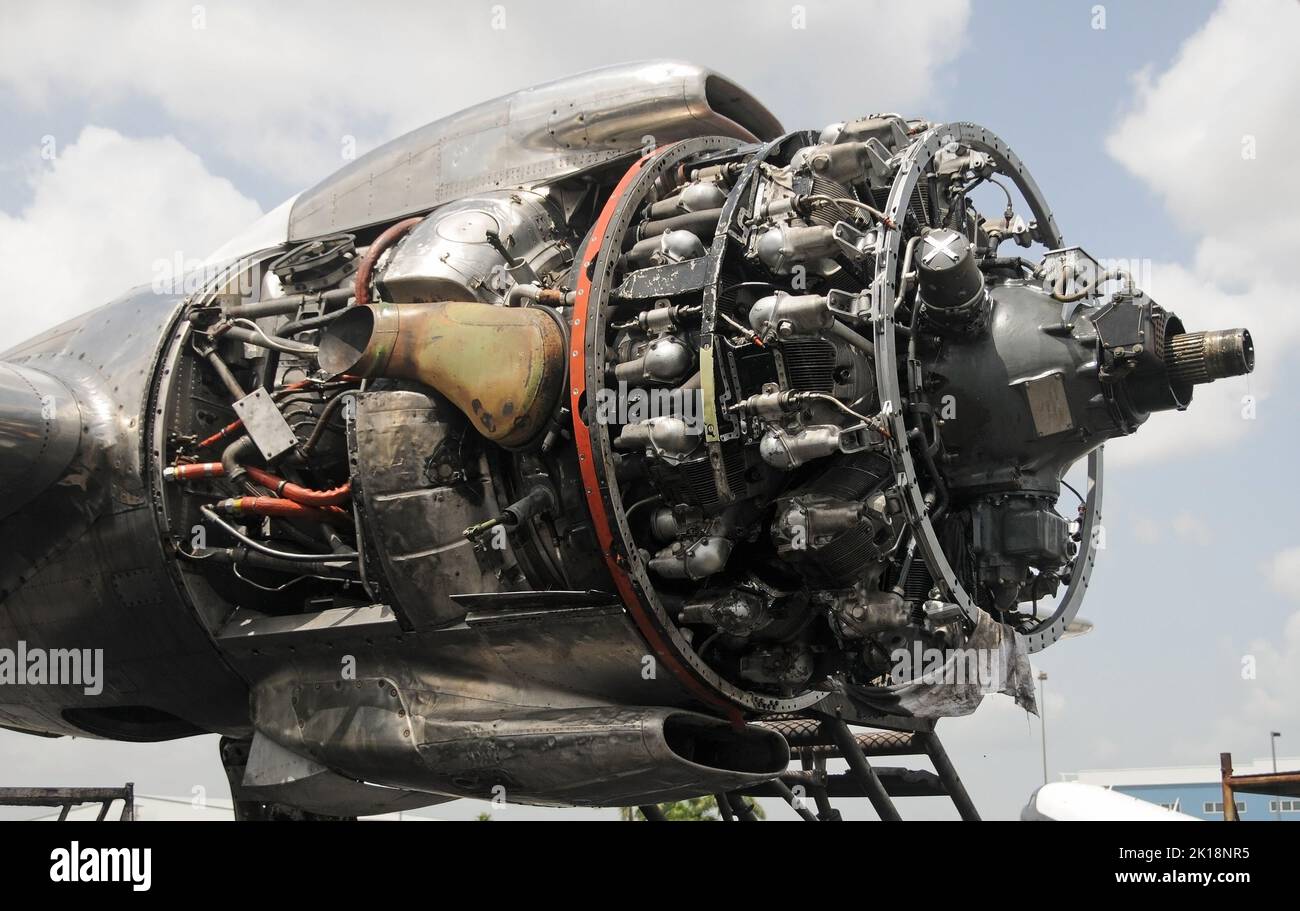 Old large radial airplane engine from the 50s Stock Photo - Alamy