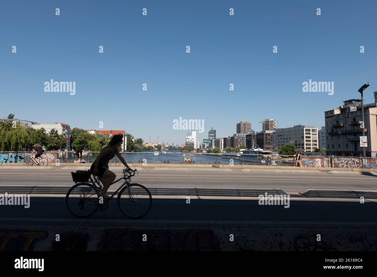 Oberbaum Bridge. The lower deck of the bridge carries a roadway and the ...