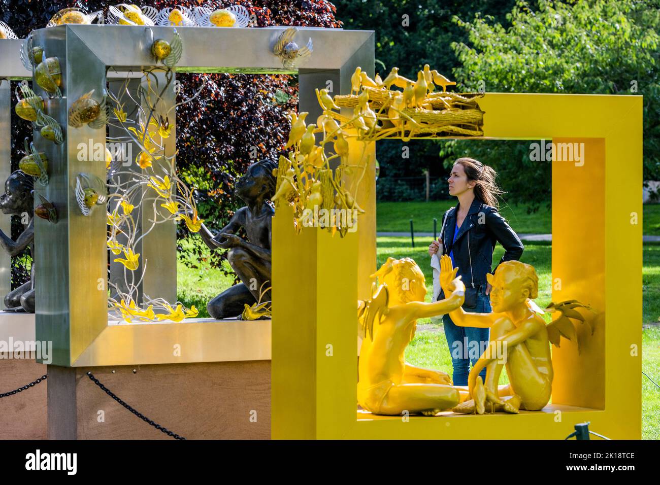 London, UK. 16th Sep, 2022. Péju Alatise, Sim and the Yellow Glass ...