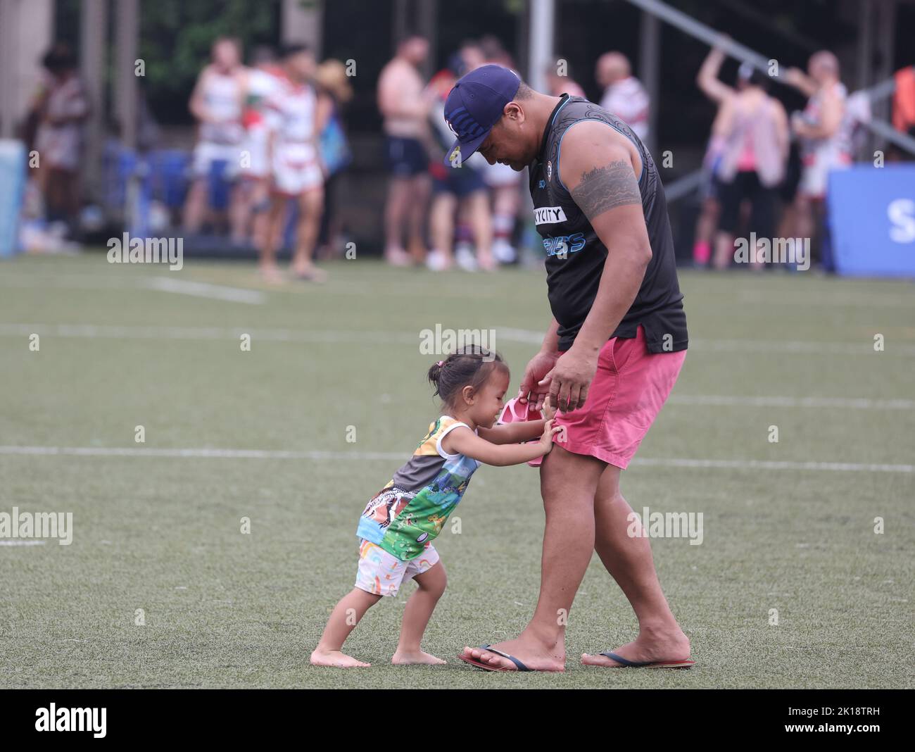 Fat Boy 10s tournament: a child shows off her rugby skill at KingHH ...