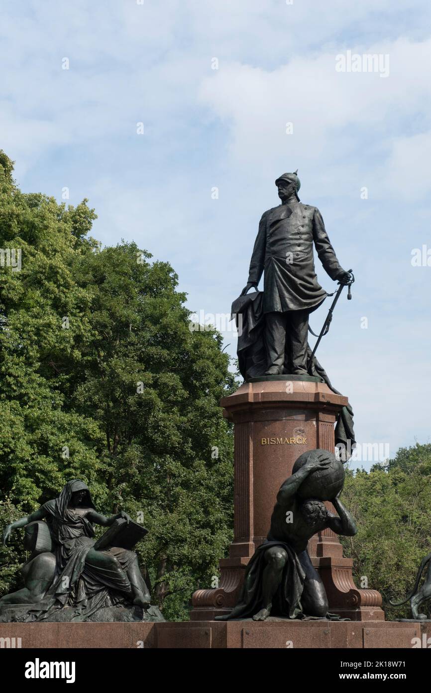 The Bismarck Memorial (Bismarck-Nationaldenkmal). Statue dedicated to ...