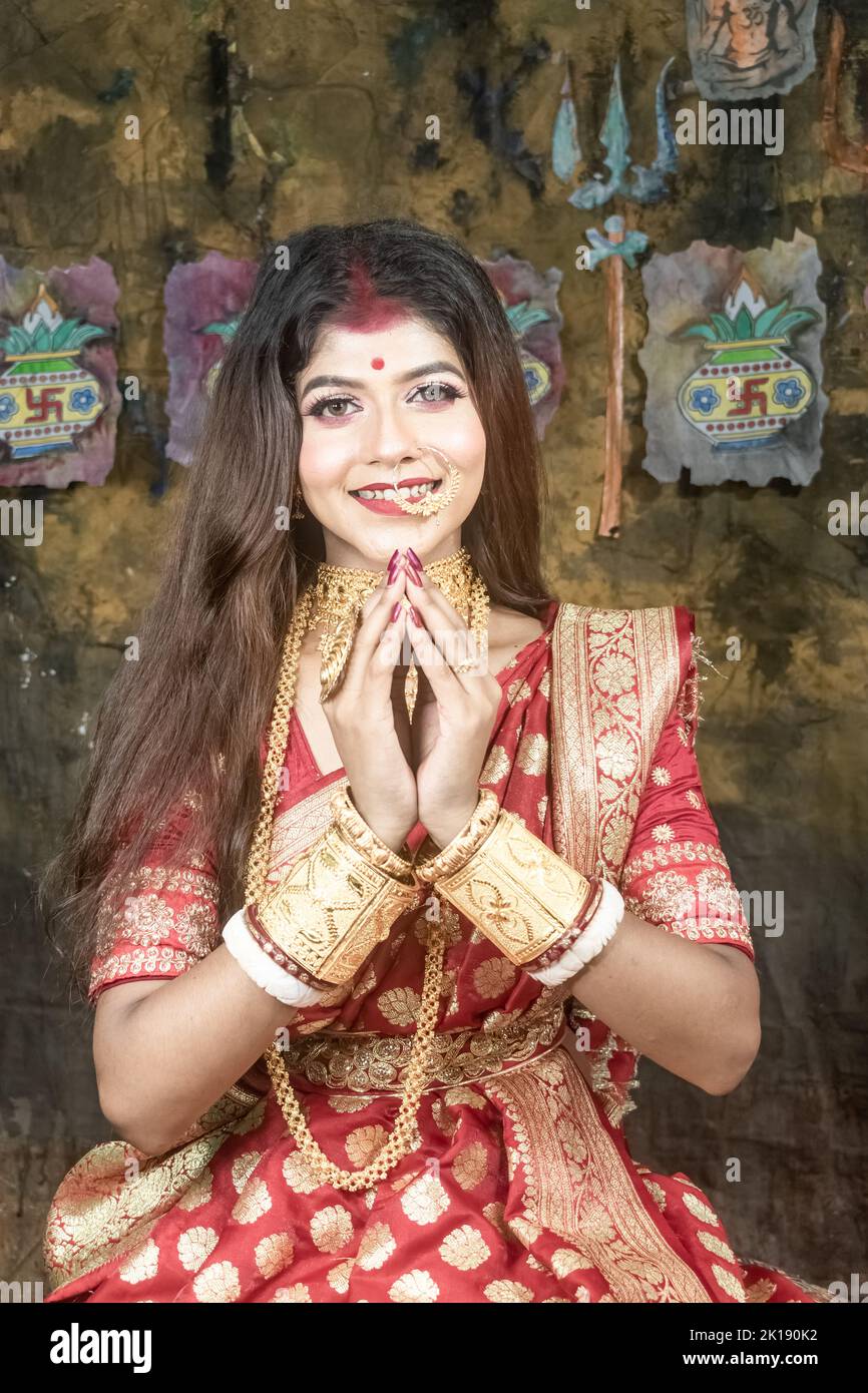 Agomoni concept photo shoot, A poses for the camera Stock Photo - Alamy