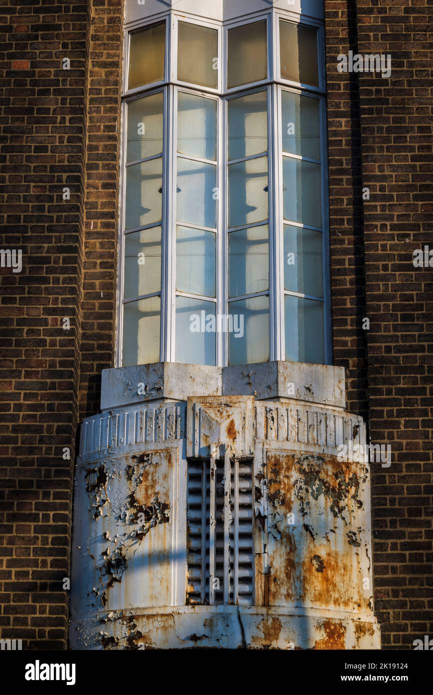 Rundown architectural detail, Southwark, London, England, UK Stock ...