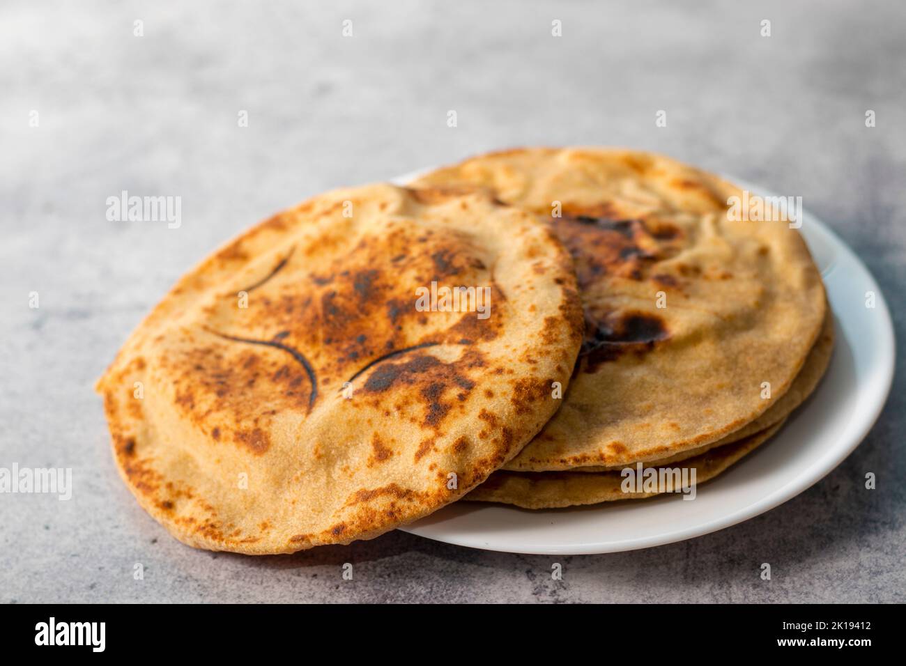 selective focus of Indian flat bread Roti or Chapati Stock Photo - Alamy