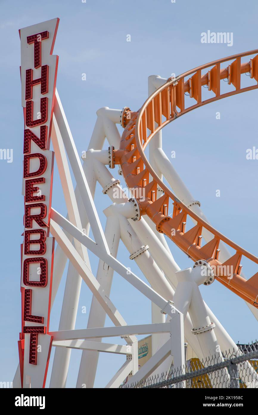 Thunderbolt coney island hi-res stock photography and images - Alamy