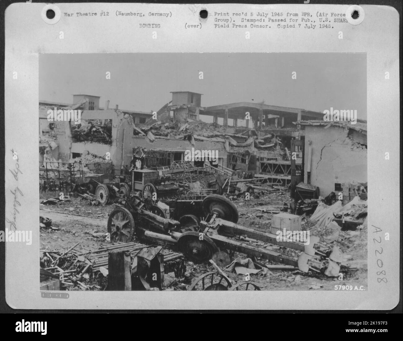 German field pieces Black and White Stock Photos & Images - Alamy