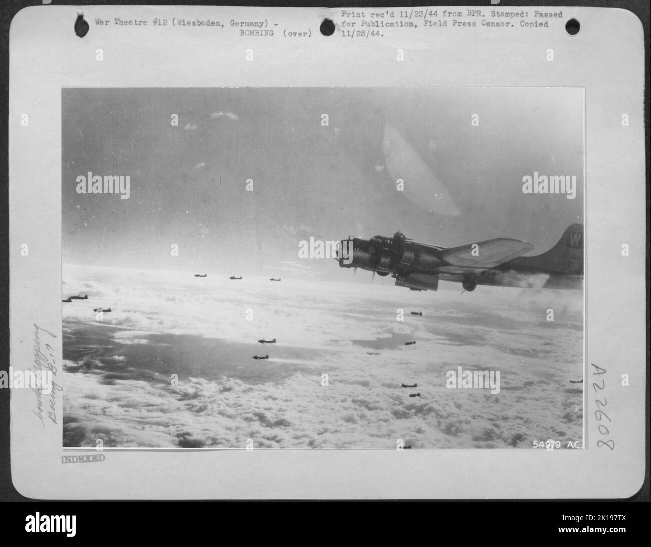 Boeing B-17 Flying Fortresses of the 8th Air Force bombed German ...