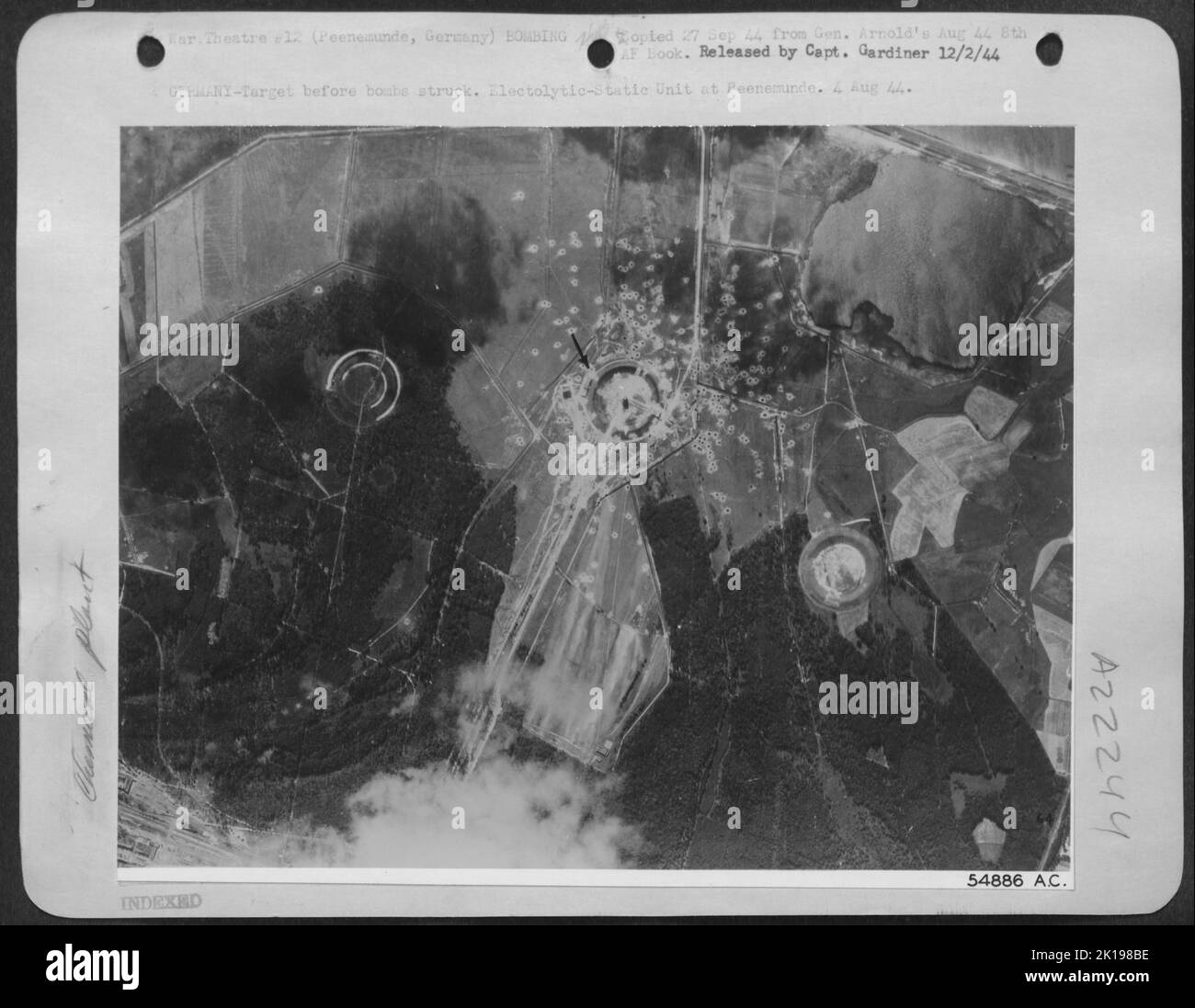Static target Black and White Stock Photos & Images - Alamy