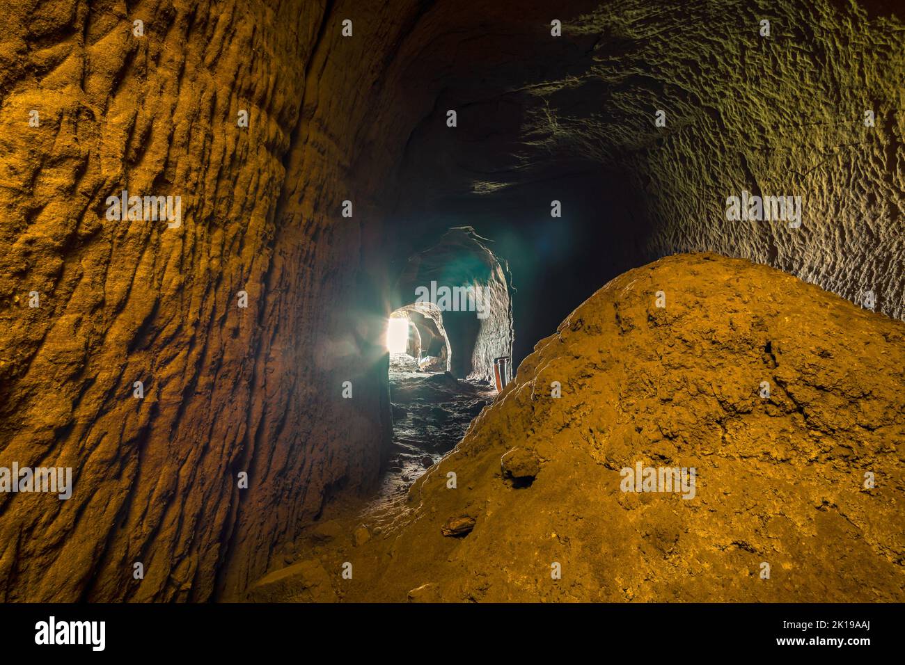 Exploring a experimental mine deep in the woods where coal was once ...