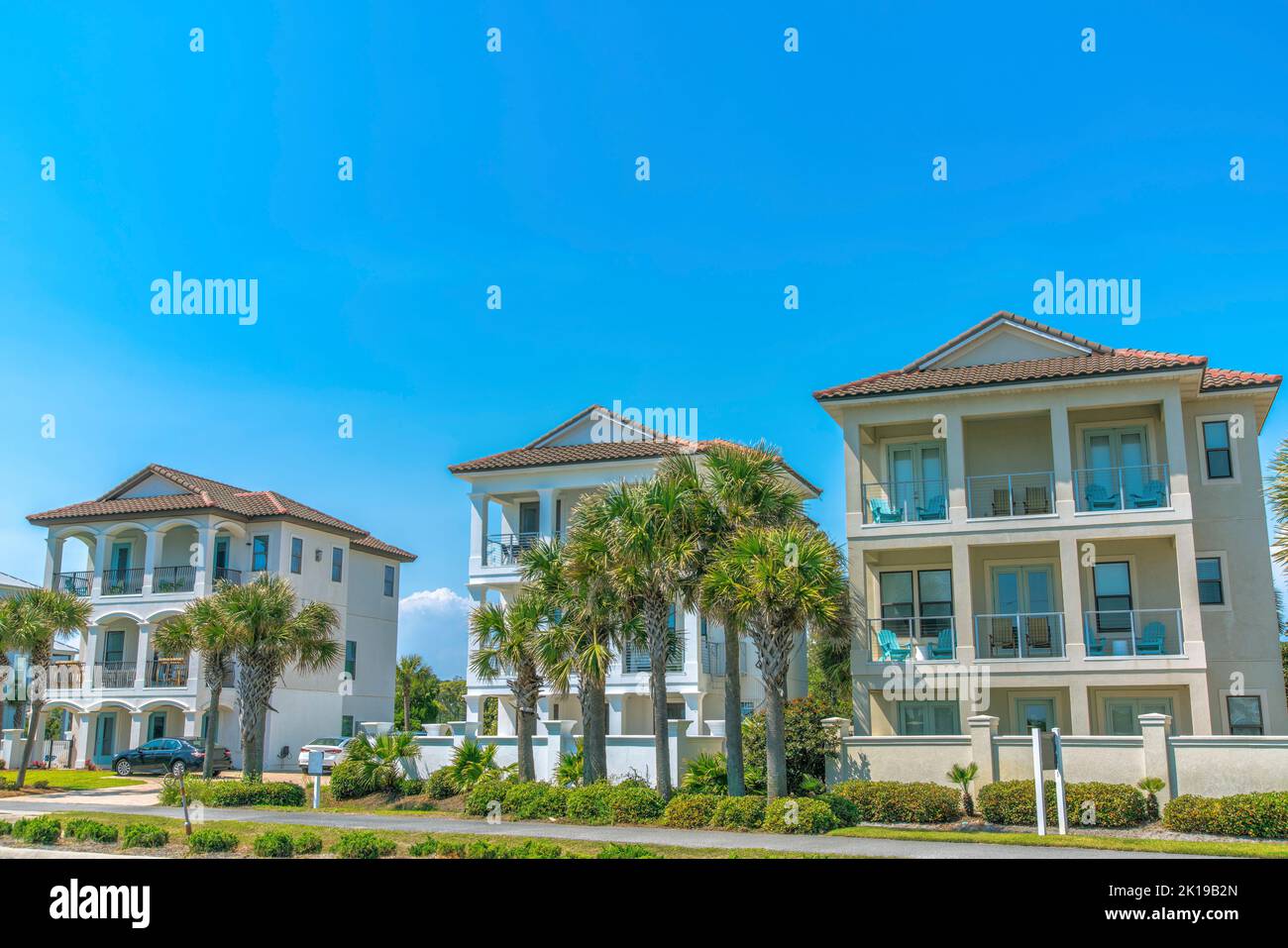 Three storey mansion hi-res stock photography and images - Alamy