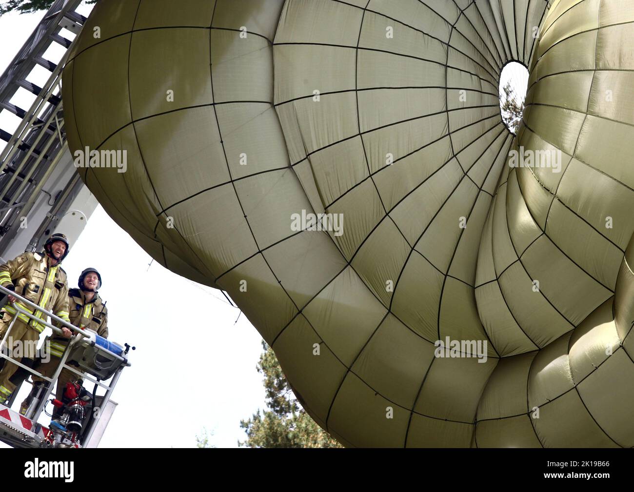Parachute accident at Malmen airfield. It was in connection with a five ...