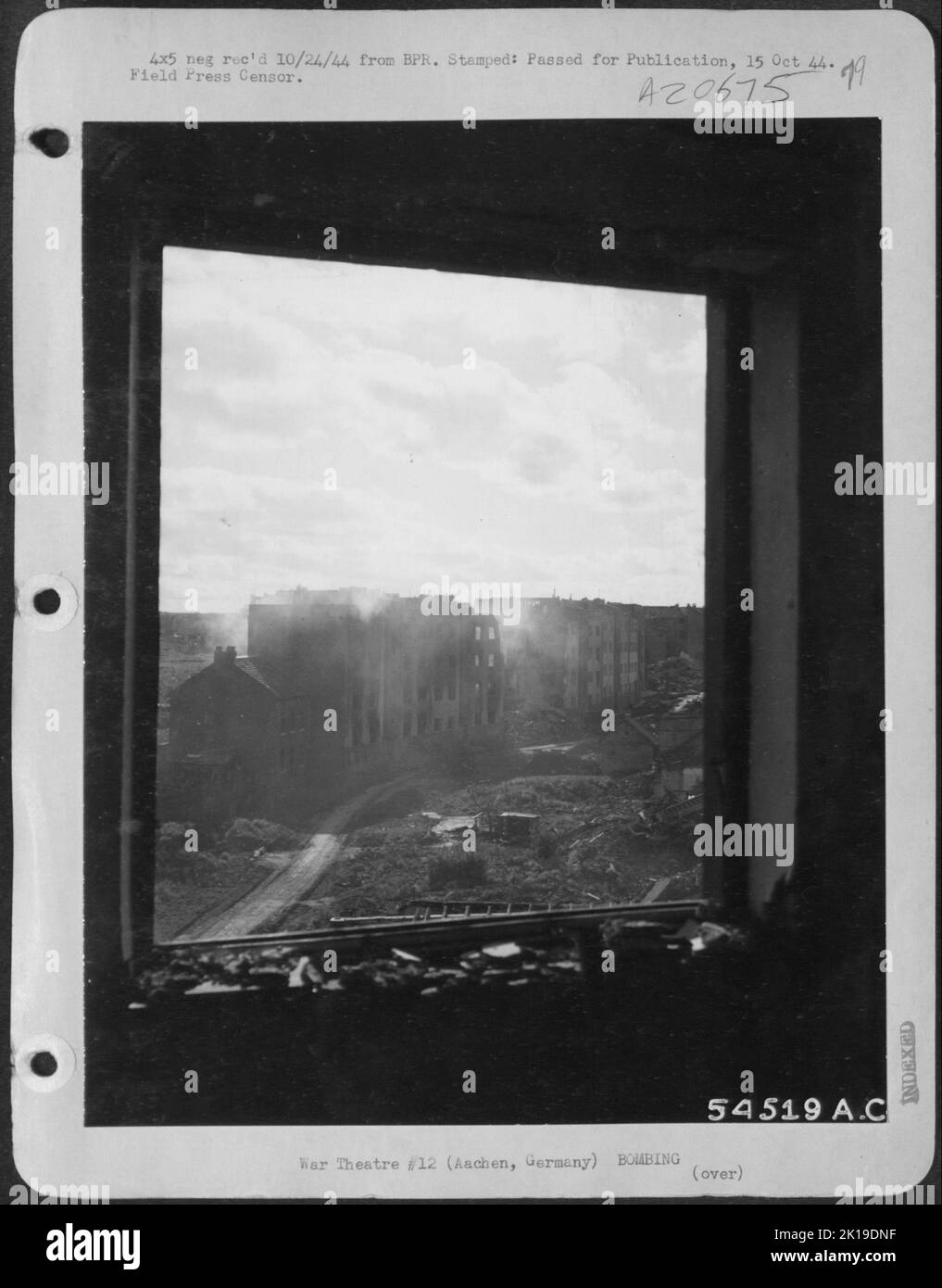 Ww2 cameraman hi-res stock photography and images - Alamy