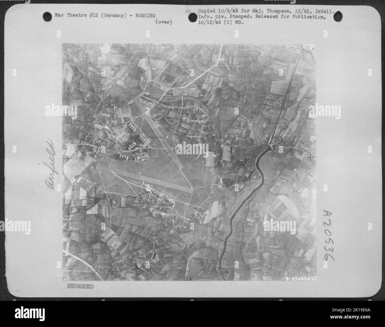 Wwii german bombing raids Black and White Stock Photos & Images - Alamy