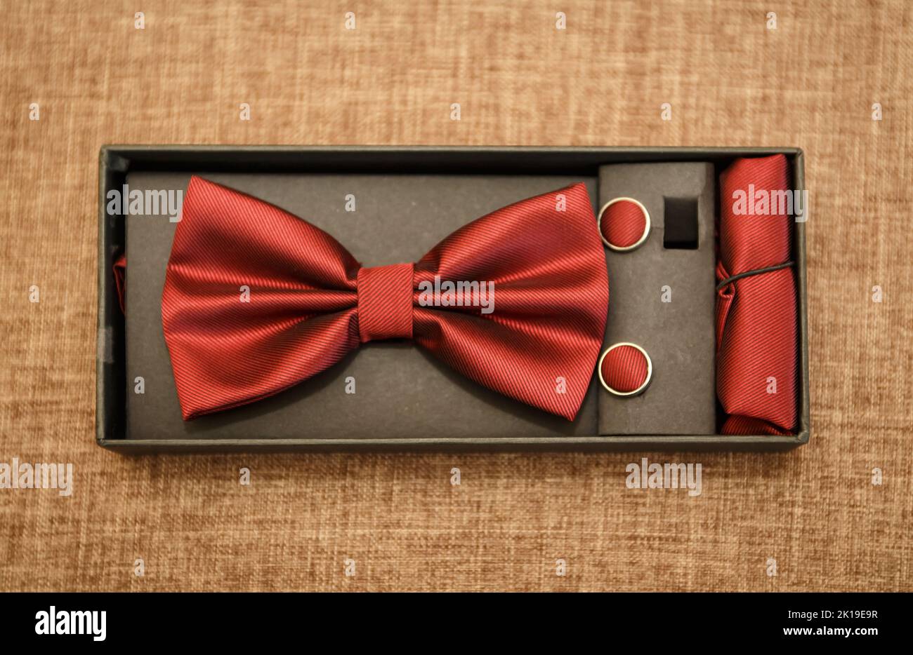 Red bow tie set Stock Photo - Alamy