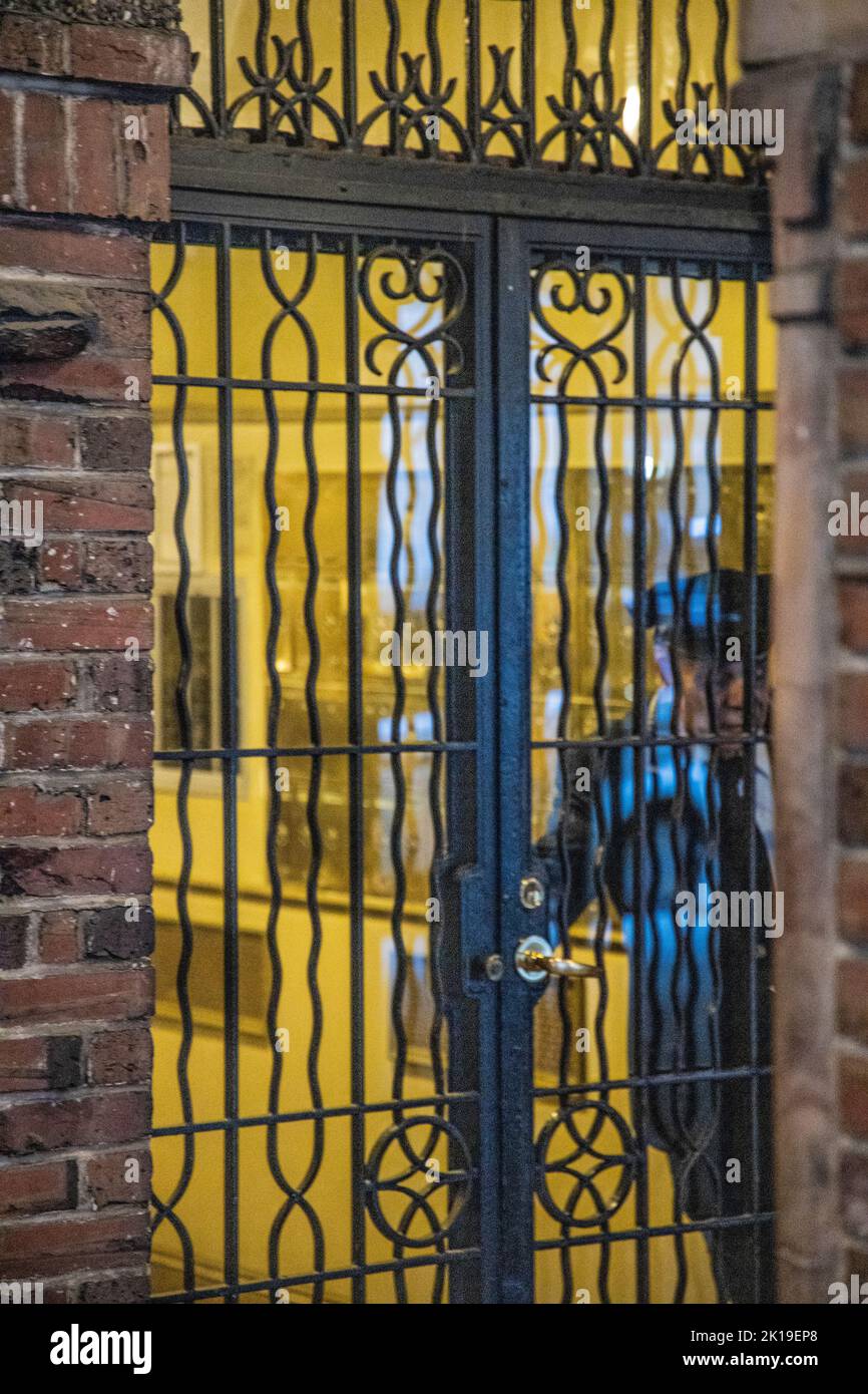 Behind gate hi-res stock photography and images - Alamy