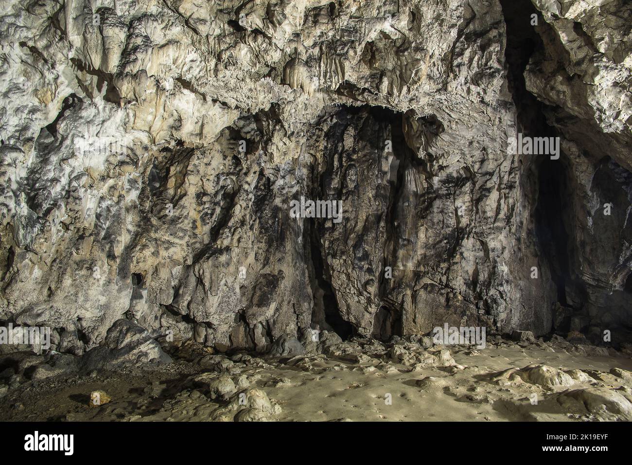 Interior of Polovragi cave, Romania. The Polovragi Cave is the largest ...