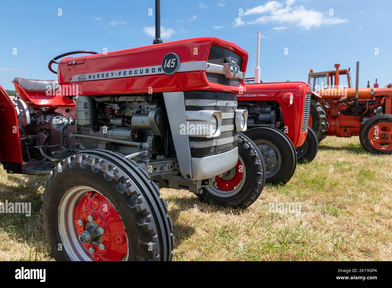 Massey ferguson 145 hi-res stock photography and images - Alamy