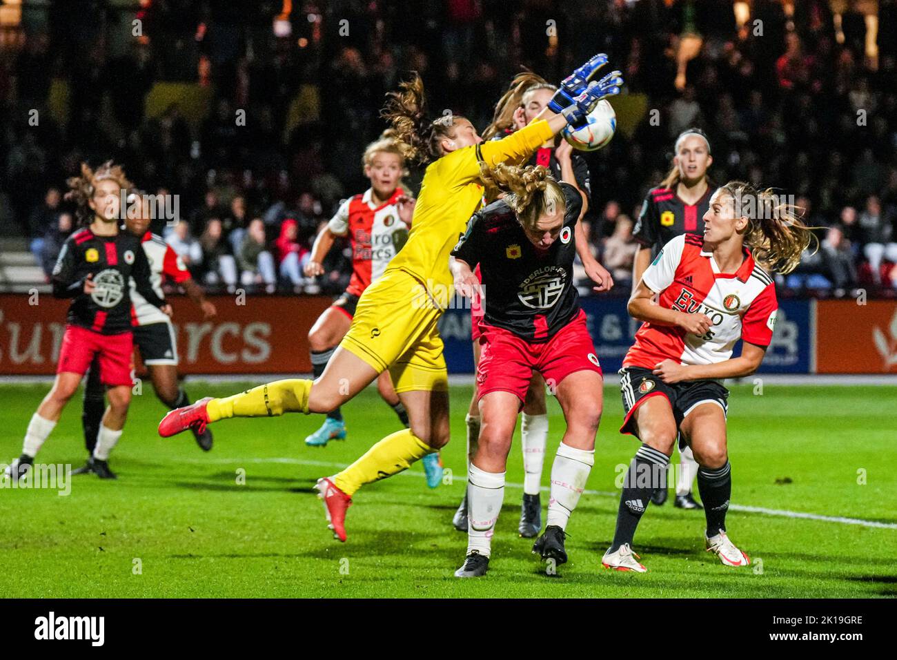 Rotterdam - Excelsior V1 goalkeeper Isa Pothof during the match between ...