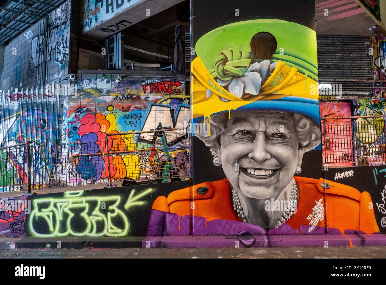 © Jeff Moore - Street art murals paying tribute the late Queen ...