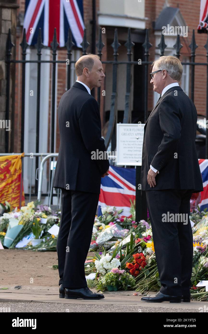 Windsor, Berkshire, UK. 16th September, 2022. The Earl of Wessex chats ...
