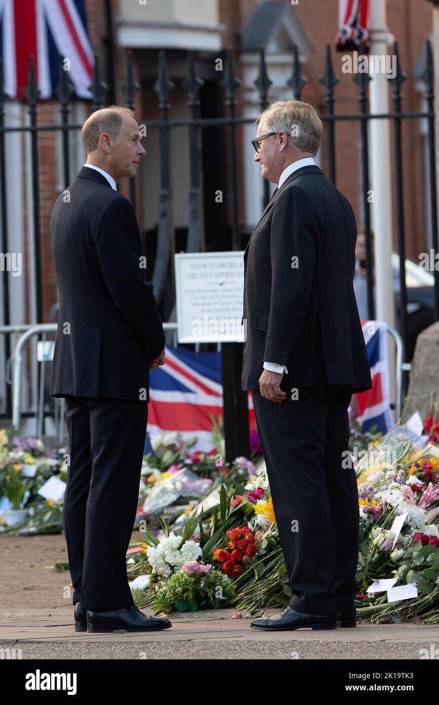 Windsor, Berkshire, UK. 16th September, 2022. The Earl of Wessex chats ...
