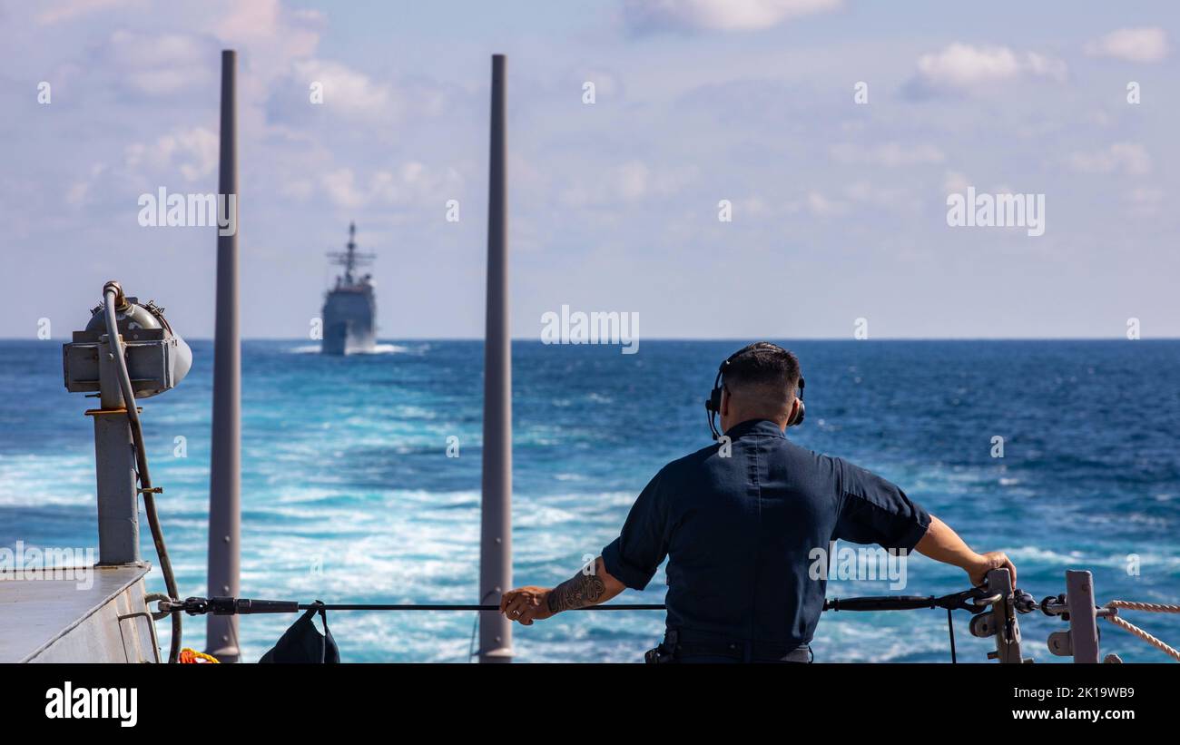 220913-N-NQ285-1047 ATLANTIC OCEAN (Sept. 13, 2022) Boatswain’s Mate ...