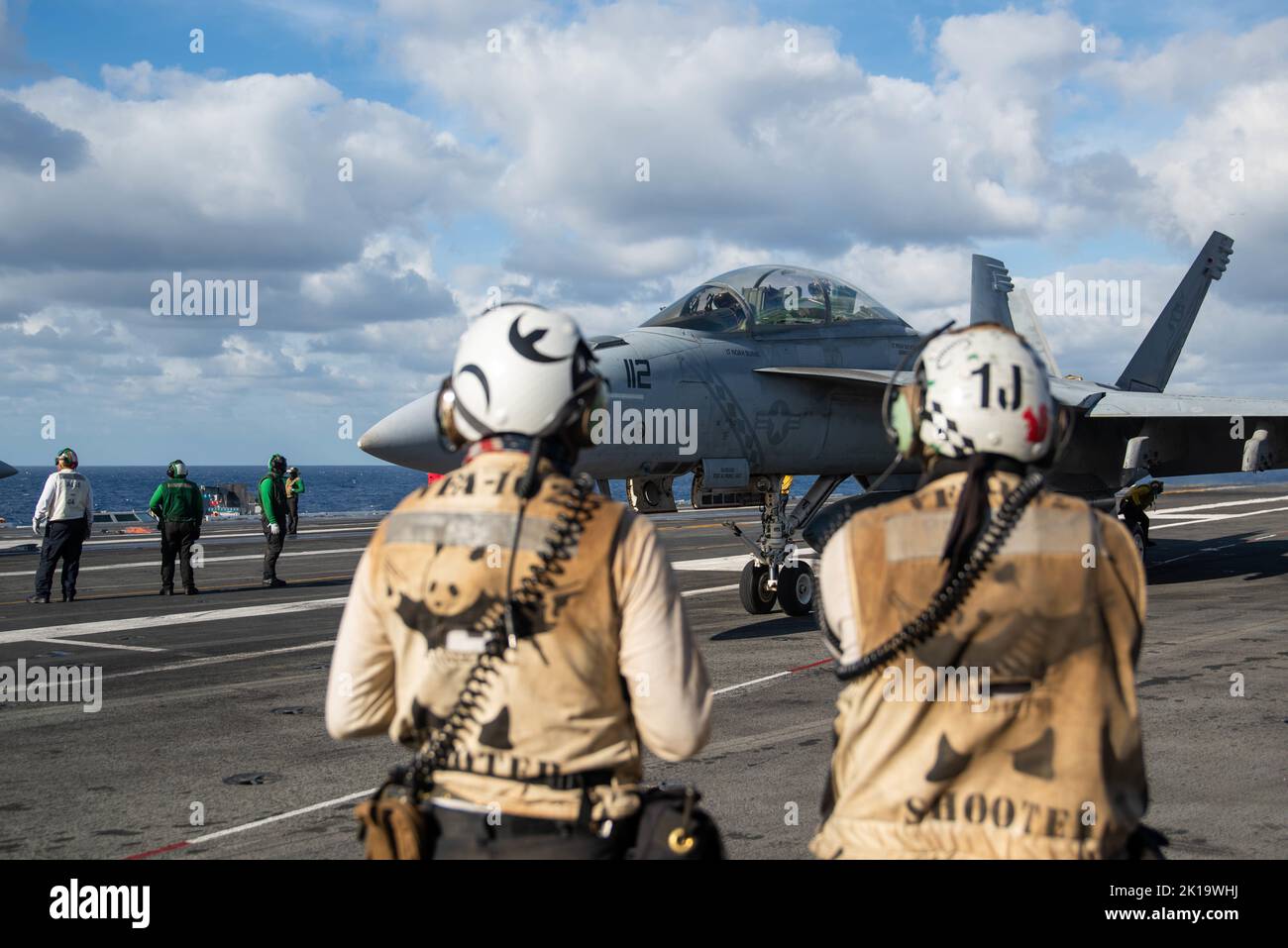 220915-N-WU964-1092 PACIFIC OCEAN (Sept. 15, 2022) Sailors prepare an F ...
