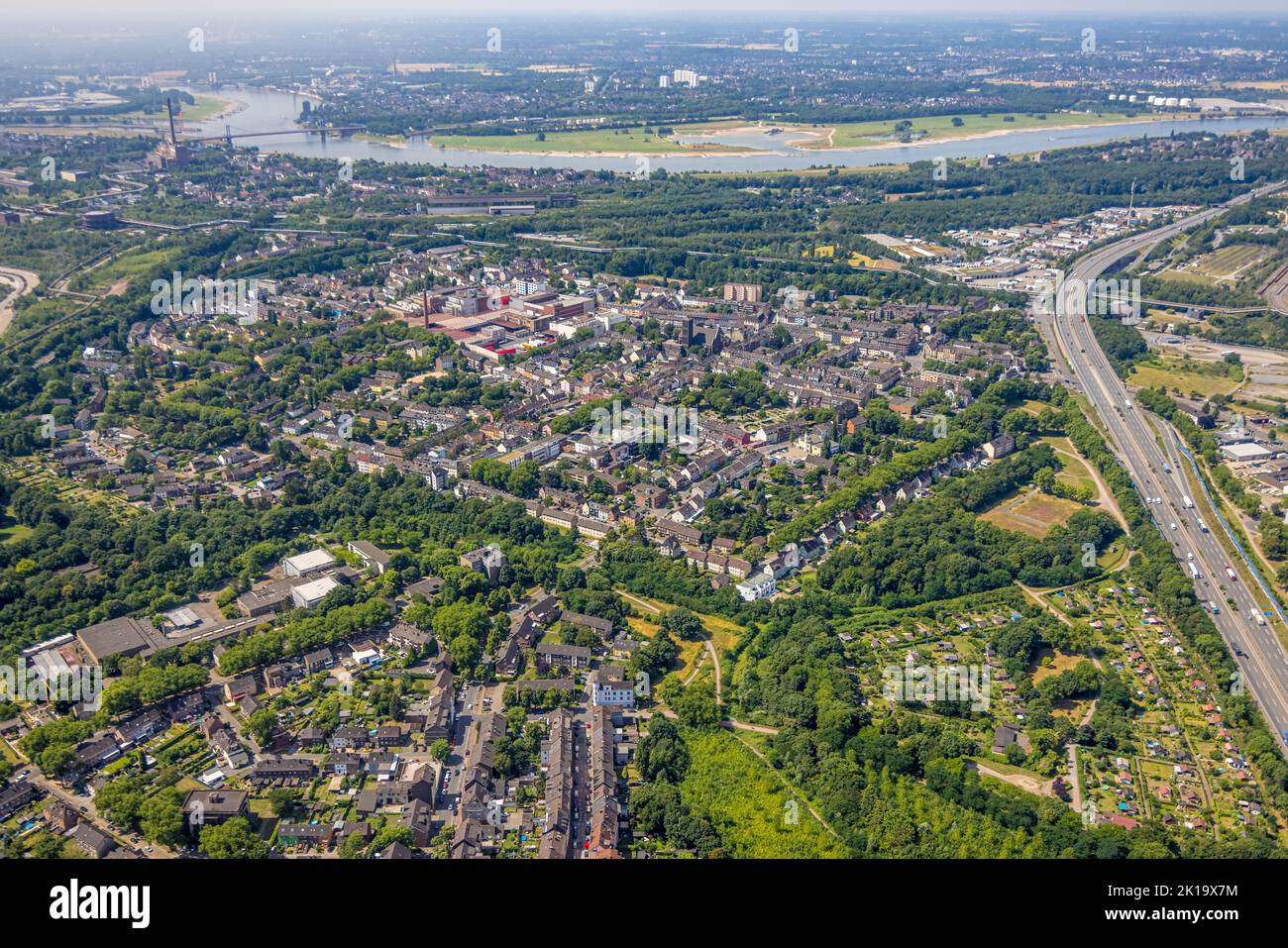 Luftbild, Ortsansicht Beeck mit König-Brauerei, Beeck, Duisburg ...