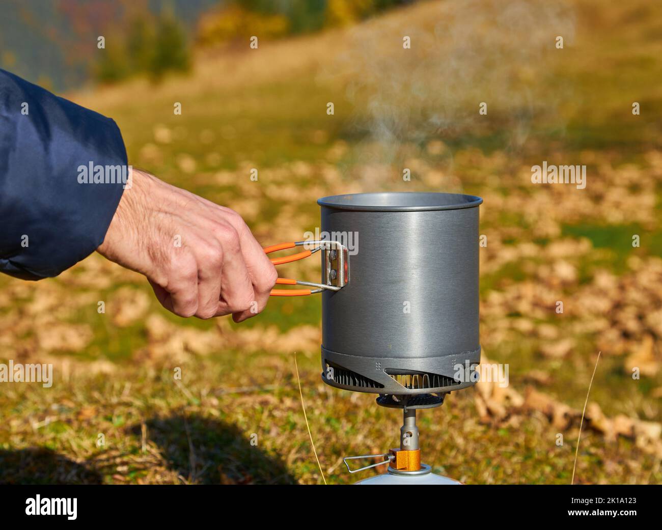 Portable cooking system hi-res stock photography and images - Alamy