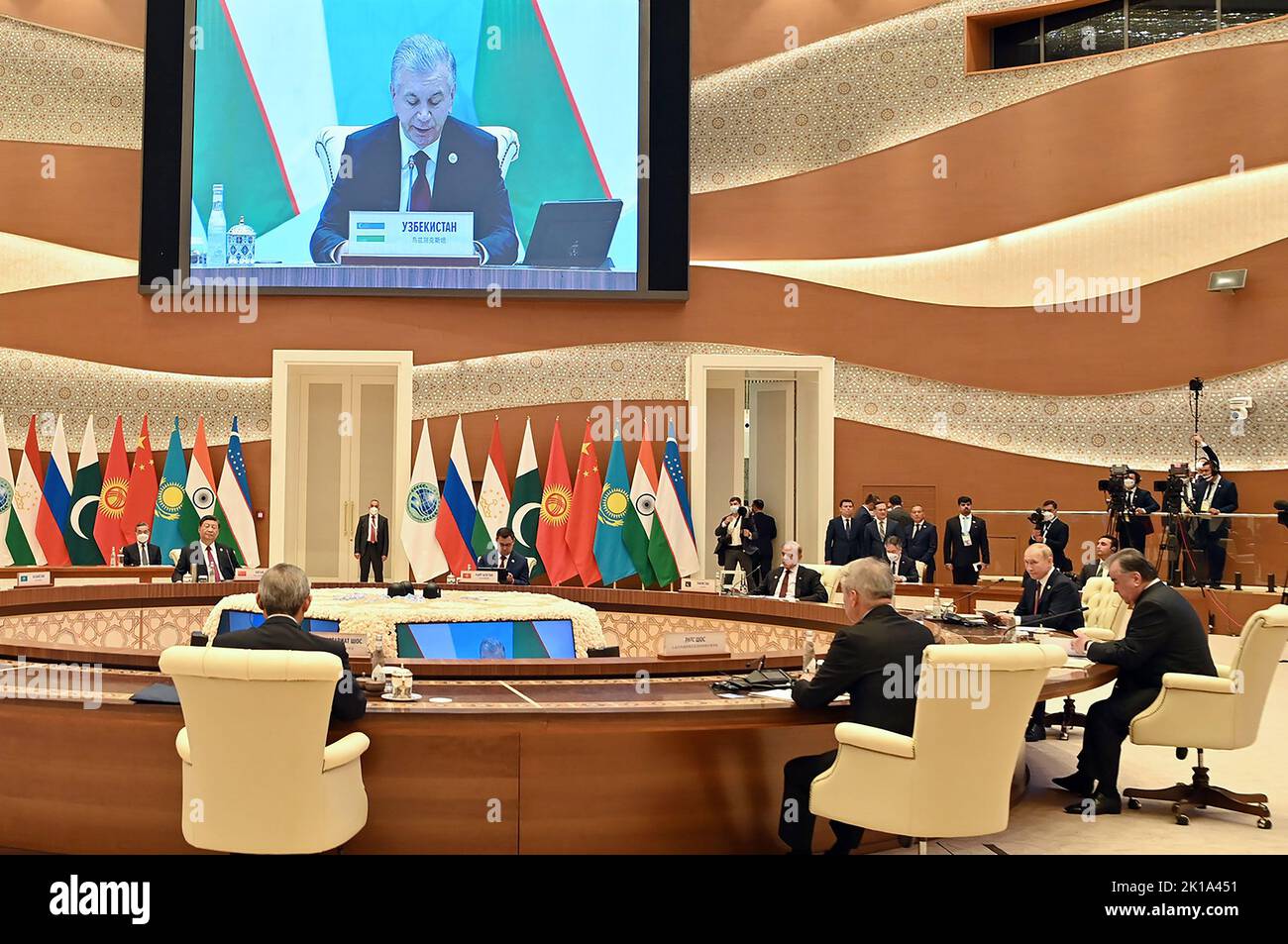 Samarkand, Uzbekistan. 16th Sep, 2022. China's President Xi Jinping (2L)) attends the Shanghai ...