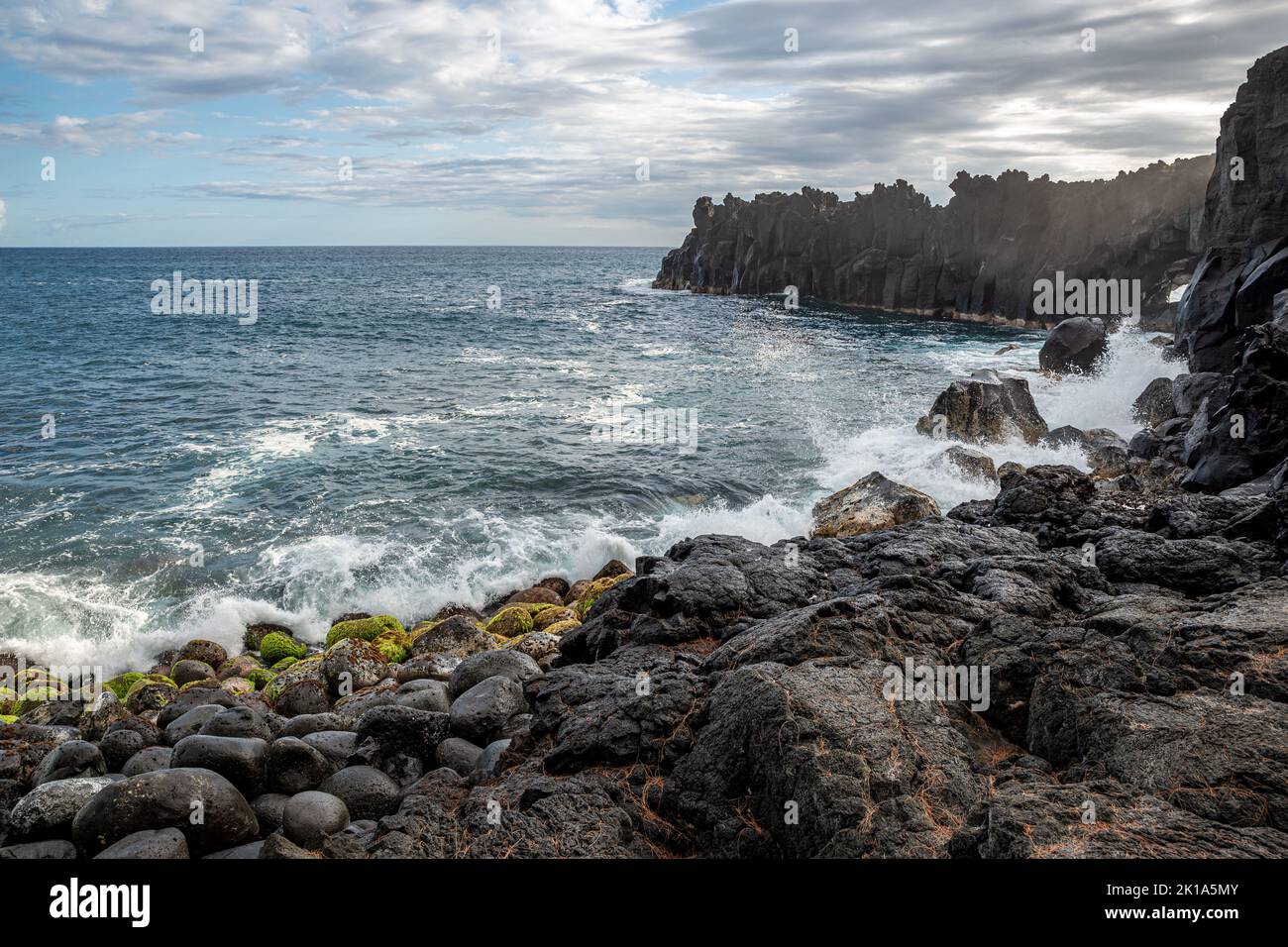 Rocky coast of Cap Mechant, Réunion Island, France Stock Photo - Alamy
