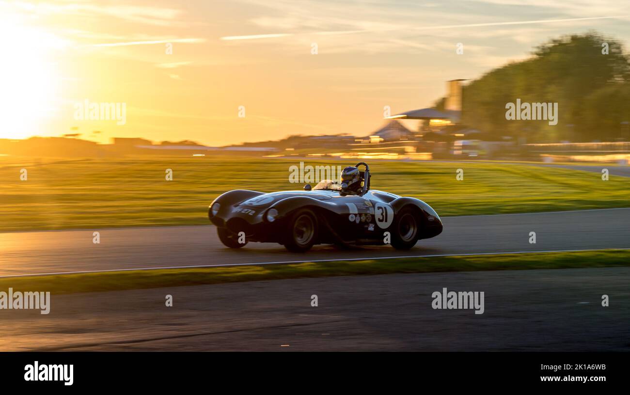 Goodwood, UK. 16th Sep, 2022. The sun goes down during the the Freddie ...