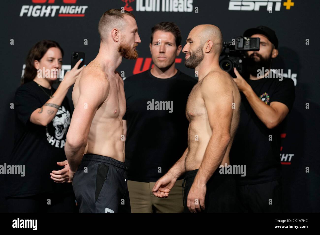 Cameron vancamp ufc hi-res stock photography and images - Alamy