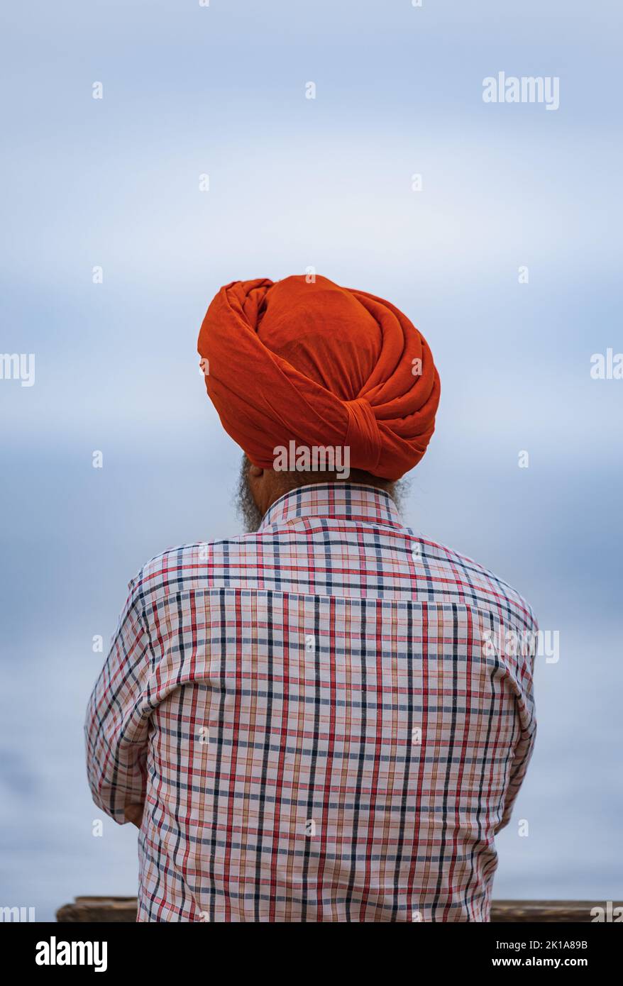 Back view of Indian man wearing Red Turban outdoor Stock Photo - Alamy