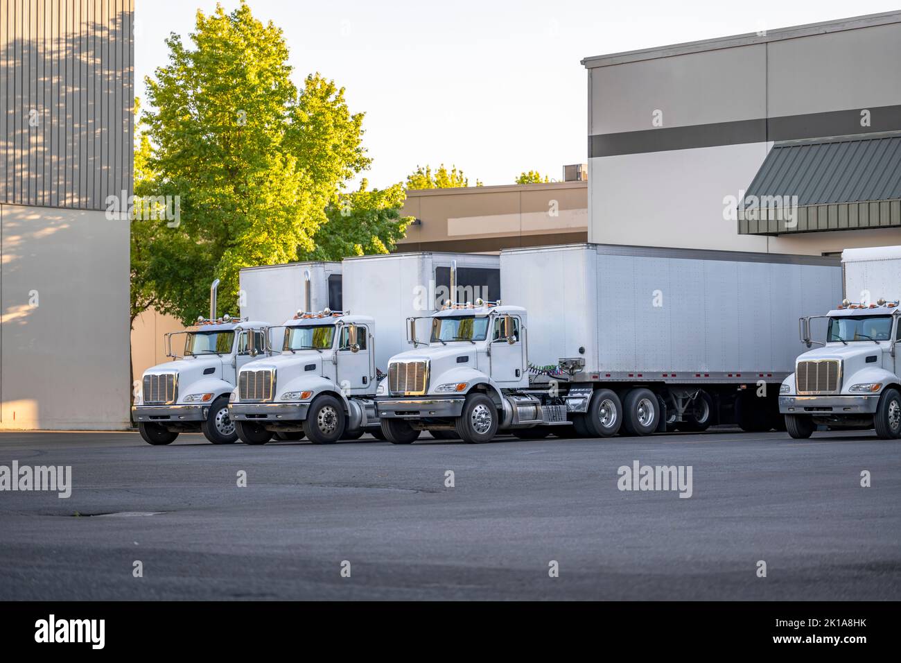 Local haul middle duty professional white big rigs semi trucks tractors ...