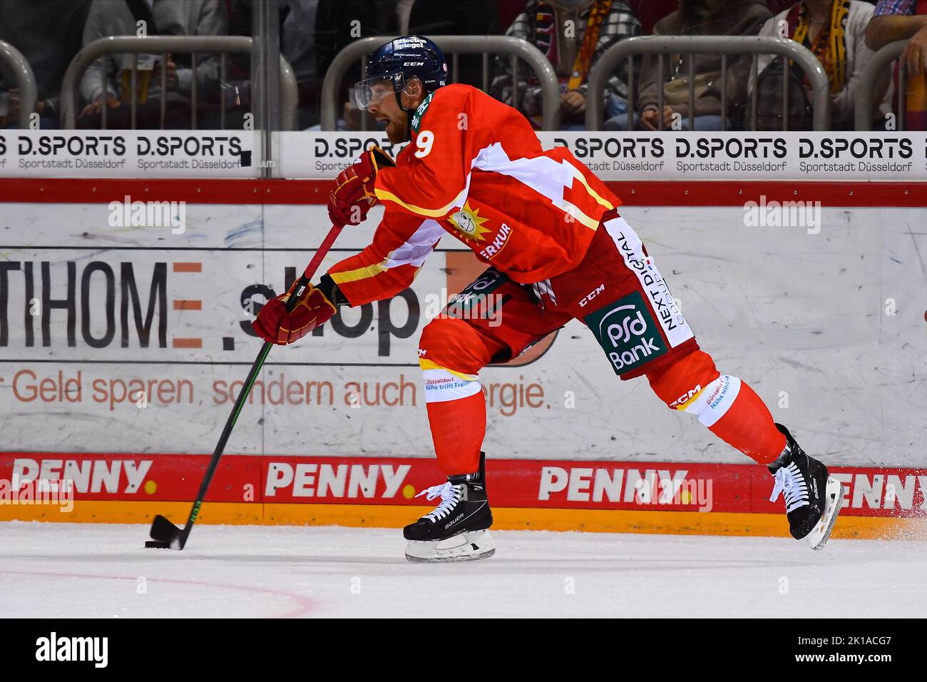 DUESSELDORF, GERMANY - SEPTEMBER 16, 2022: Hockey match DEL ...