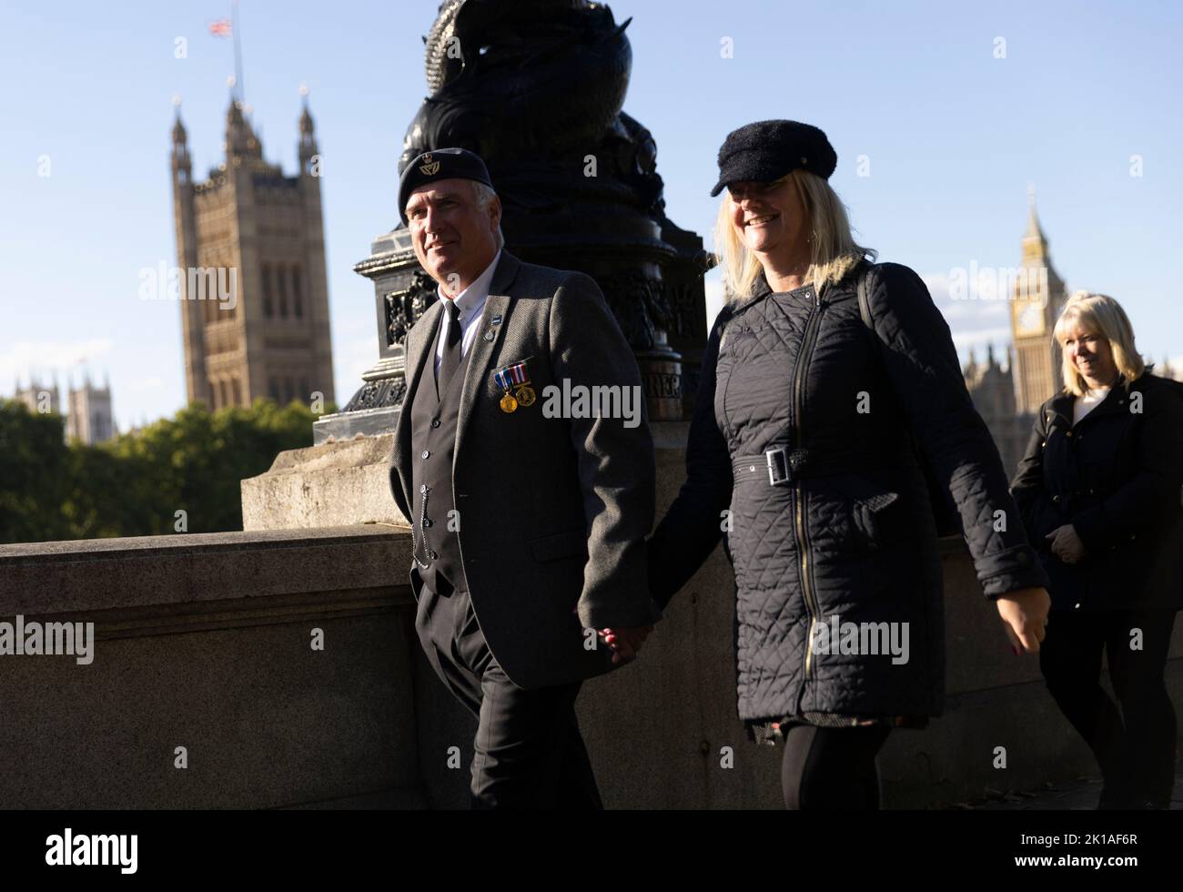 London, UK. 16th Sep 2022. People queue to pay their respect at ...