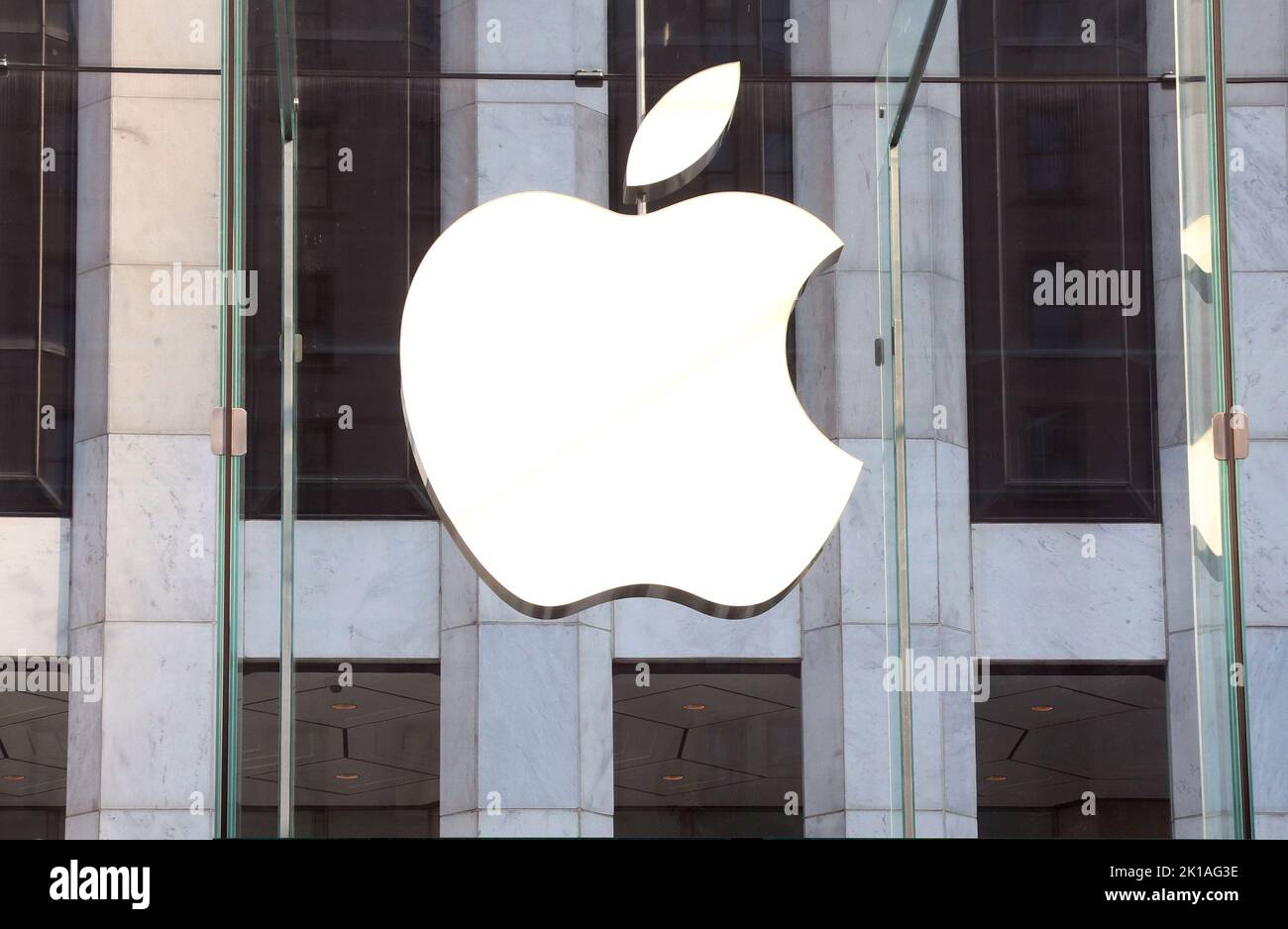 New York, NY, USA. 16th Sep, 2022. View of the Apple Store during today ...