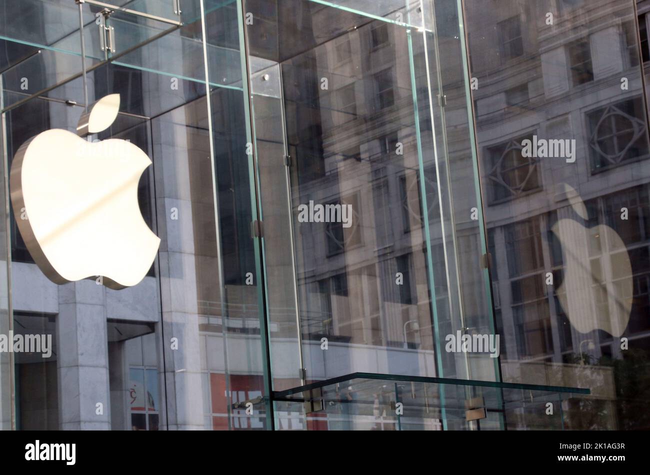 New York, NY, USA. 16th Sep, 2022. View of the Apple Store during today ...