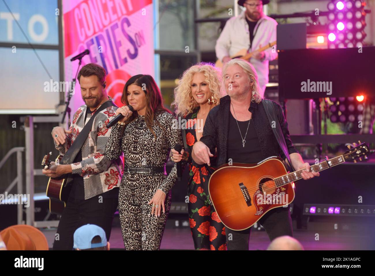 Little Big Town - (L-R) Jimi Westbrook, Karen Fairchild, Kimberly ...