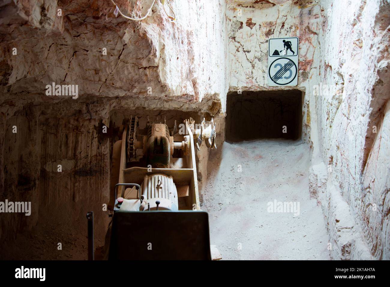 Opal Mining - Coober Pedy - Australia Stock Photo - Alamy