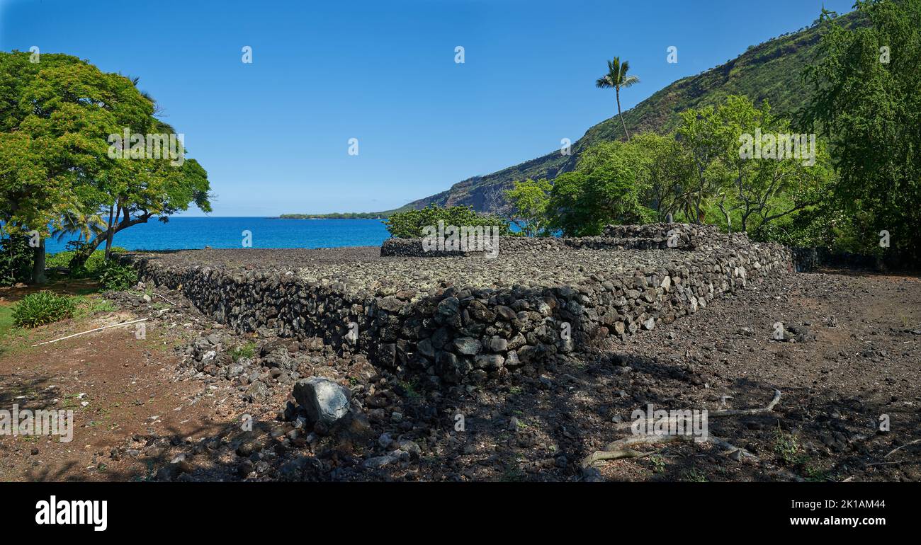Scenic impressions from the magic landscape and coastline, Kealakekua ...