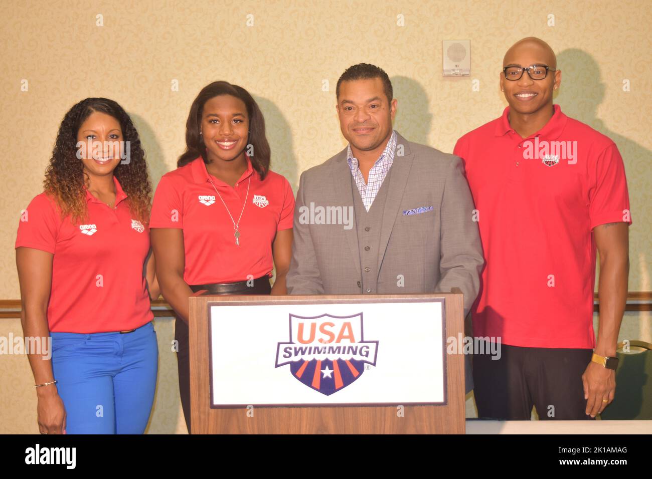 ESPN's Michael Eaves moderated a panel at the 2017 NABJ Convention ...