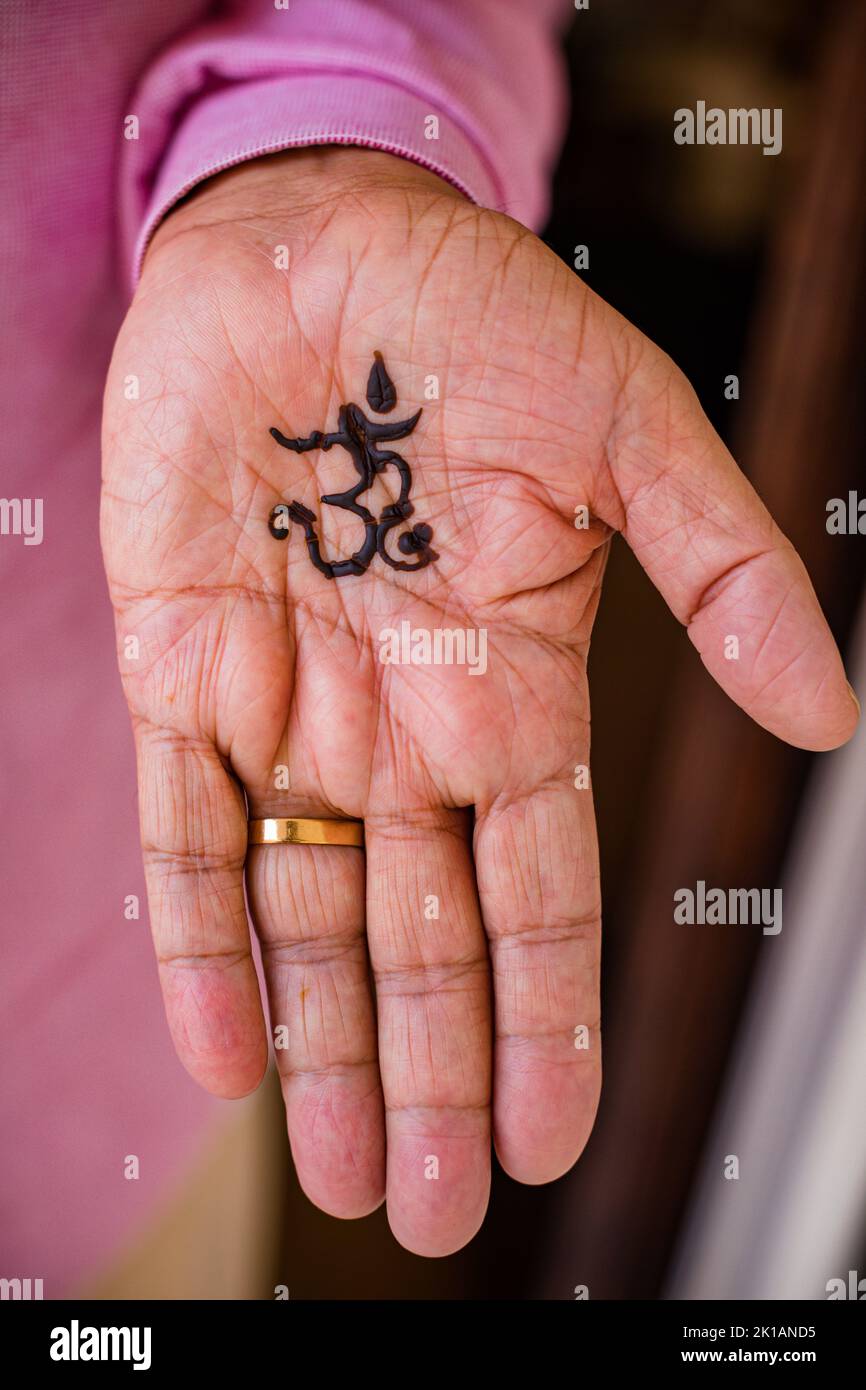 Mehendi Mehndi Sangeet Indian Wedding Tradition Ceremony At Mamta Pool ...