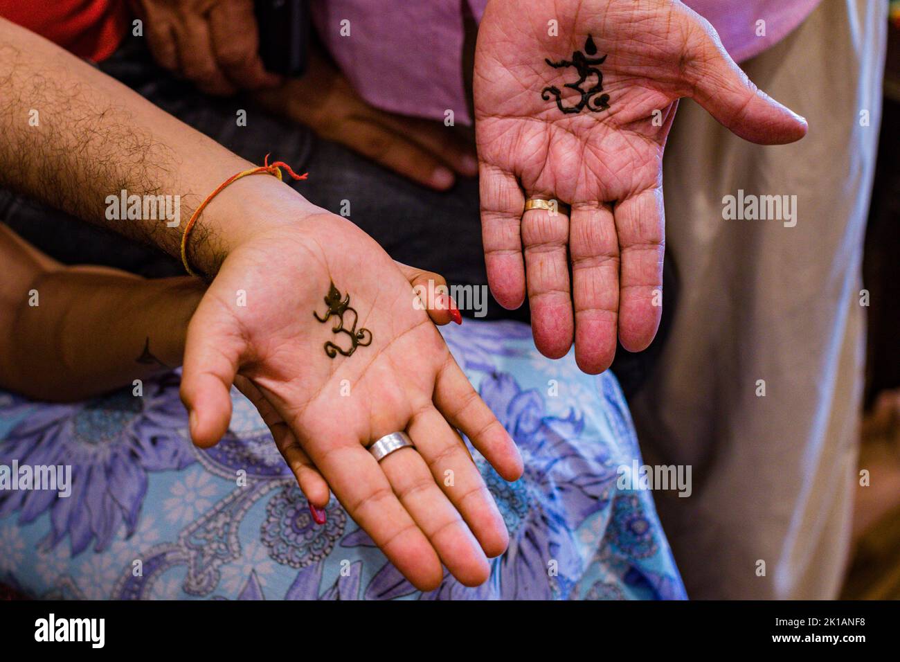 Mehendi mehndi sangeet indian wedding tradition ceremony at mamt hi-res ...